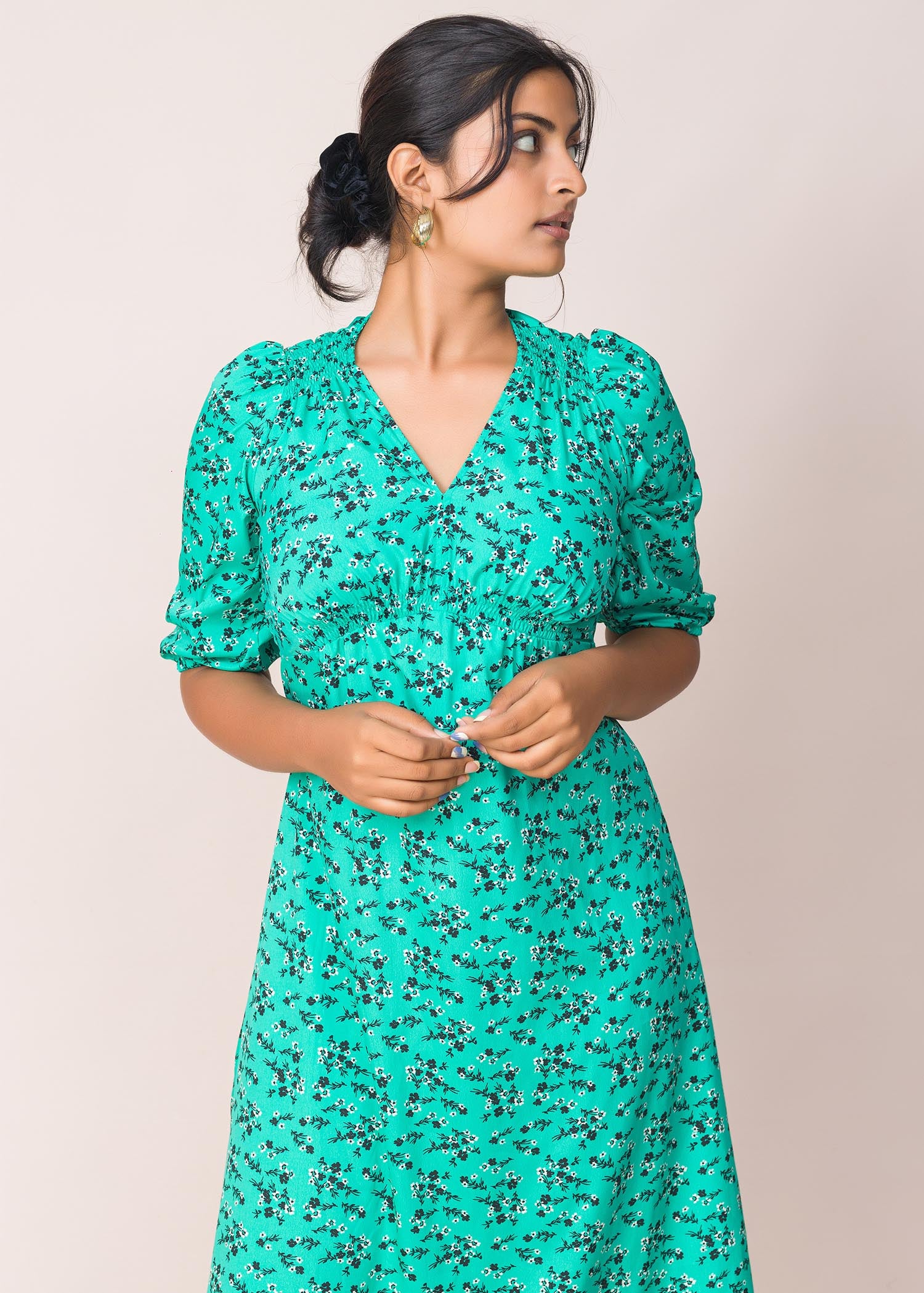 V Neck Puff Sleeve Dress v-neck-puff-sleeve-dress
